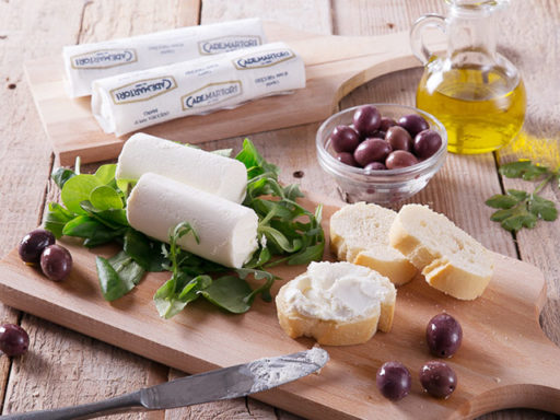Formaggio Caprino: tenero, fresco dal gusto deciso | Cademartori